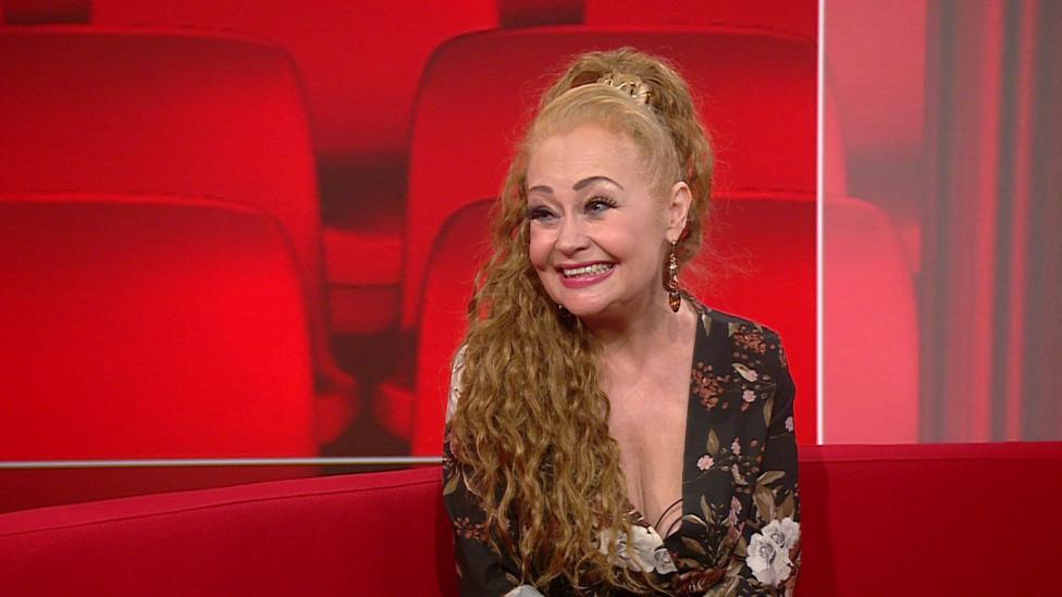 Sonia hails Scouse roots as 1980s-themed musical comes to region - BBC News