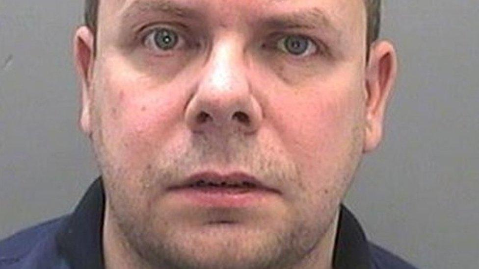 Cub leader Scott Nicholls jailed for grooming girls - BBC News