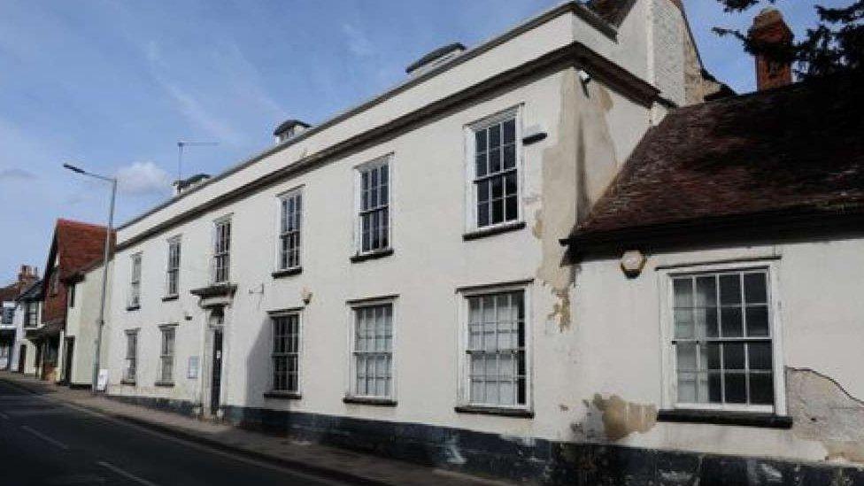 Essex: Three Grade II listed buildings added to at-risk register - BBC News