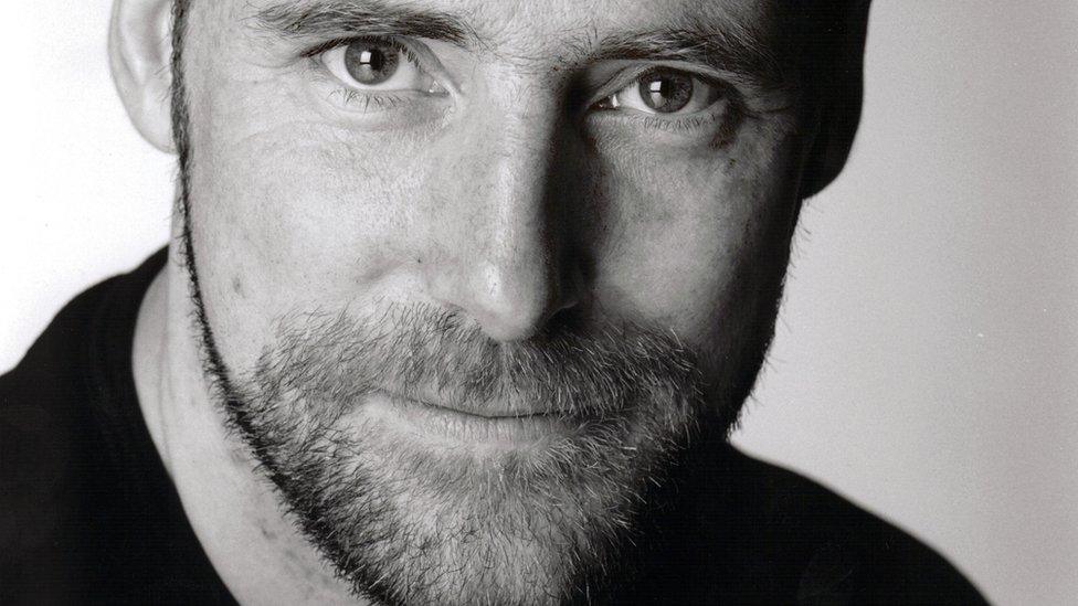 Hamish MacDonald appointed as first Scots scriever - BBC News