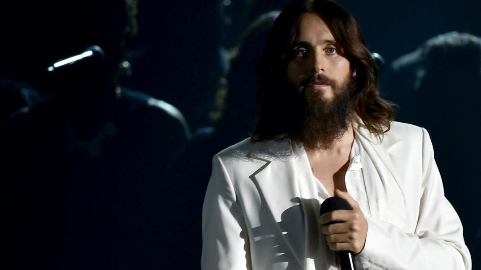 Jared Leto climbs Empire State Building - BBC News