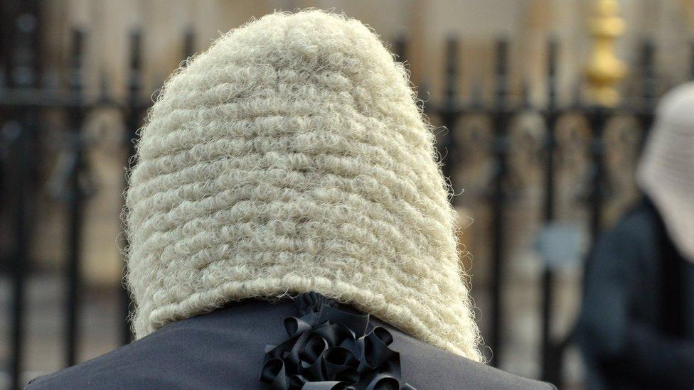 Prisoner Paul Reece sent judge corpse sex threats - BBC News