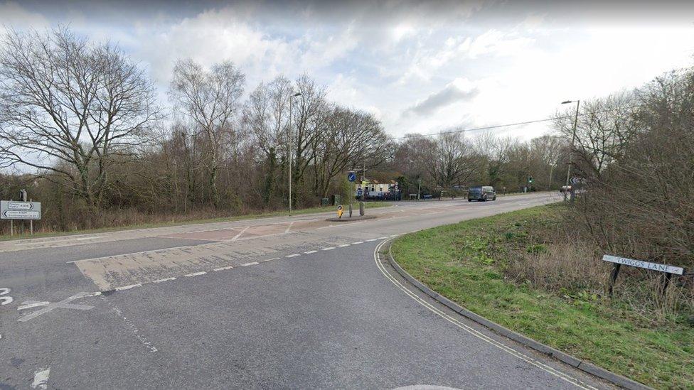 Two motorcyclists killed in A326 Totton van crash - BBC News