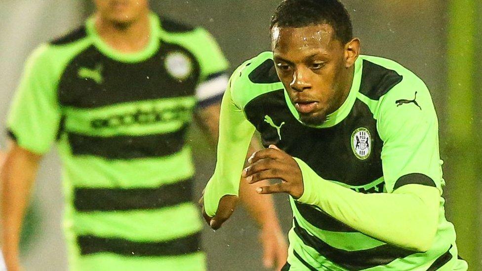 Grant Smith: Boreham Wood sign goalkeeper from Bognor Regis - BBC Sport