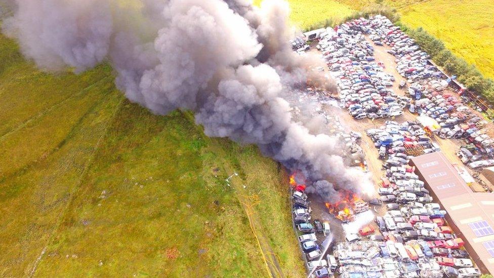 Garvagh: Up to 600 vehicles damaged in fire at breakers' yard - BBC News