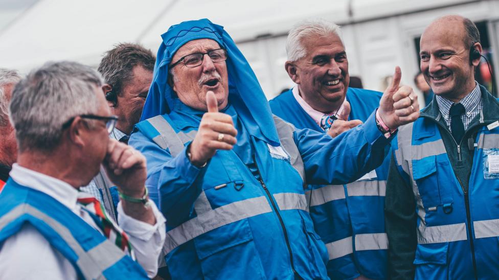 Eisteddfod Wrecsam: 8 peth sy'n aros yn y cof - BBC Cymru Fyw