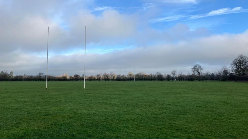 Atherstone Sports Club gets £1.3m for 3G pitch - BBC News