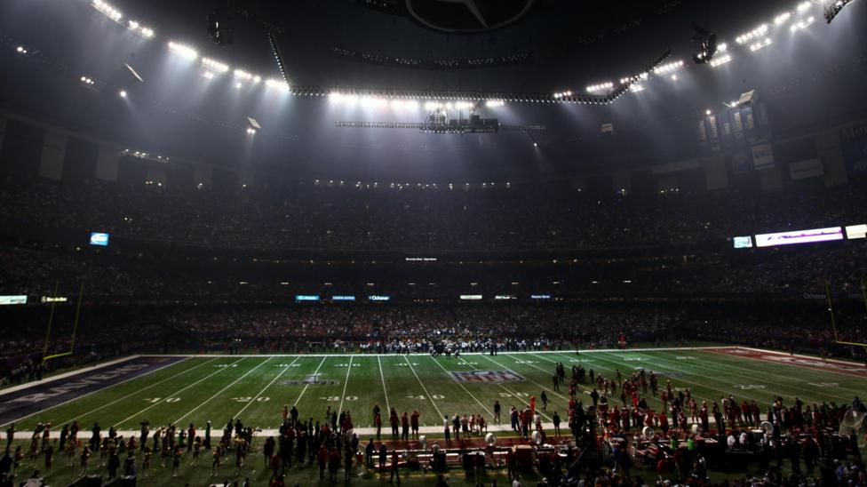 Super Bowl: The night the Superdome lights went out in New Orleans ...