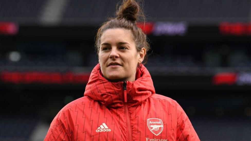 Jen Beattie: Former Scotland and Arsenal defender announces retirement ...