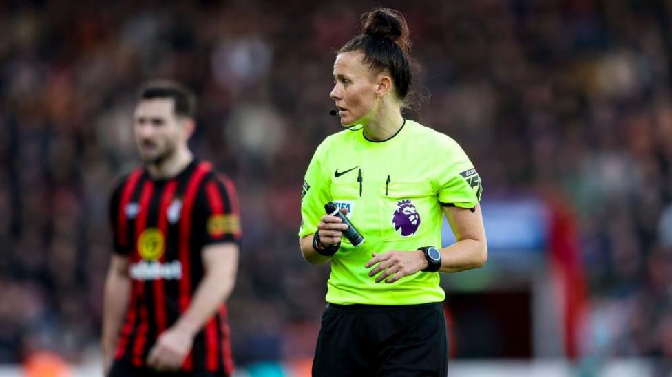 Rebecca Welch hopes to pass on legacy to other female referees - BBC Sport