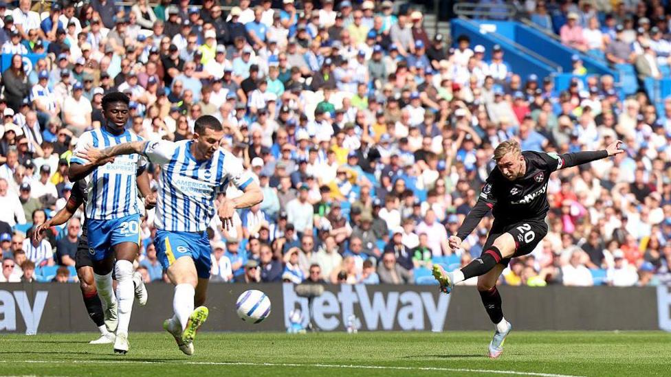 Brighton 3-2 West Ham: Key stats - BBC Sport
