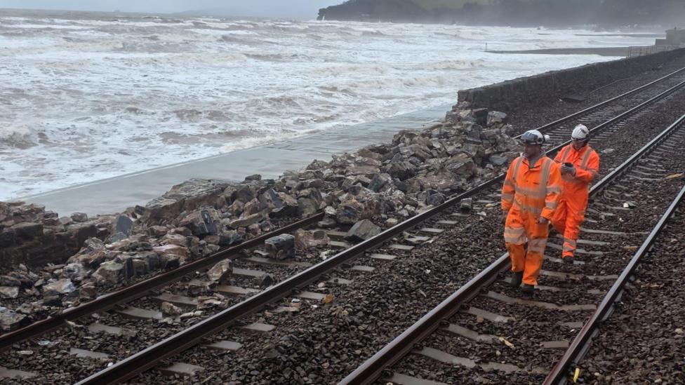 Clean-up under way in Devon after Storm Ingrid wreaks havoc - BBC News