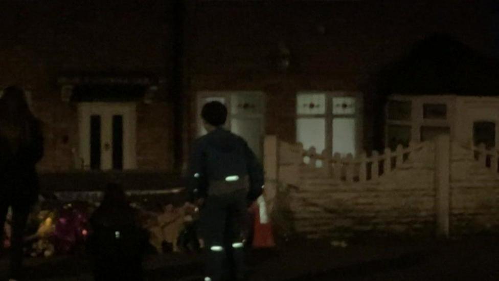 Girl, 13, killed in Prescot house fire as seven others escape - BBC News