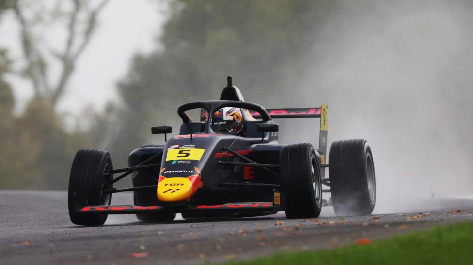 Fionn McLaughlin: Red Bull Junior driver wins British F4 title at ...