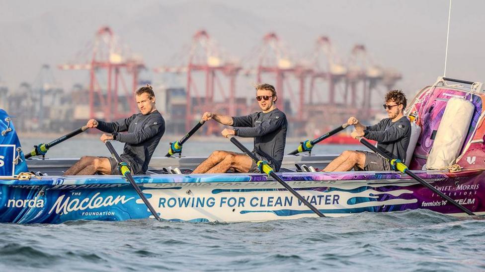 Scottish brothers begin 14,000km Pacific rowing record attempt - BBC News