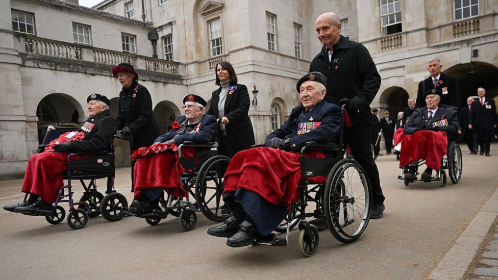 Remembrance Sunday 2024: Pictures of the ceremony at the Cenotaph - BBC ...