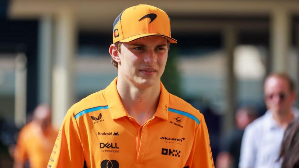 Oscar Piastri signs new long-term contract with McLaren - BBC Sport