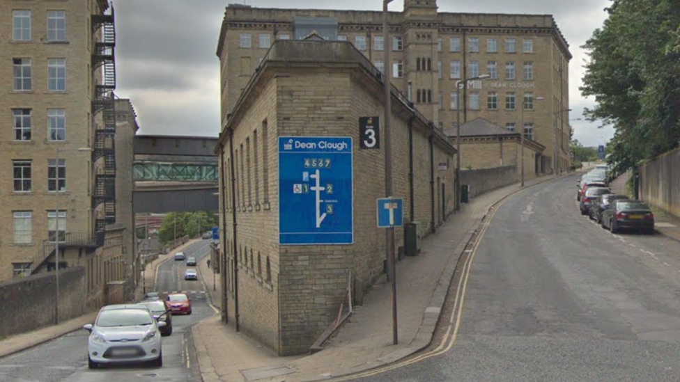 Three in hospital with serious injuries after crash in Halifax - BBC News