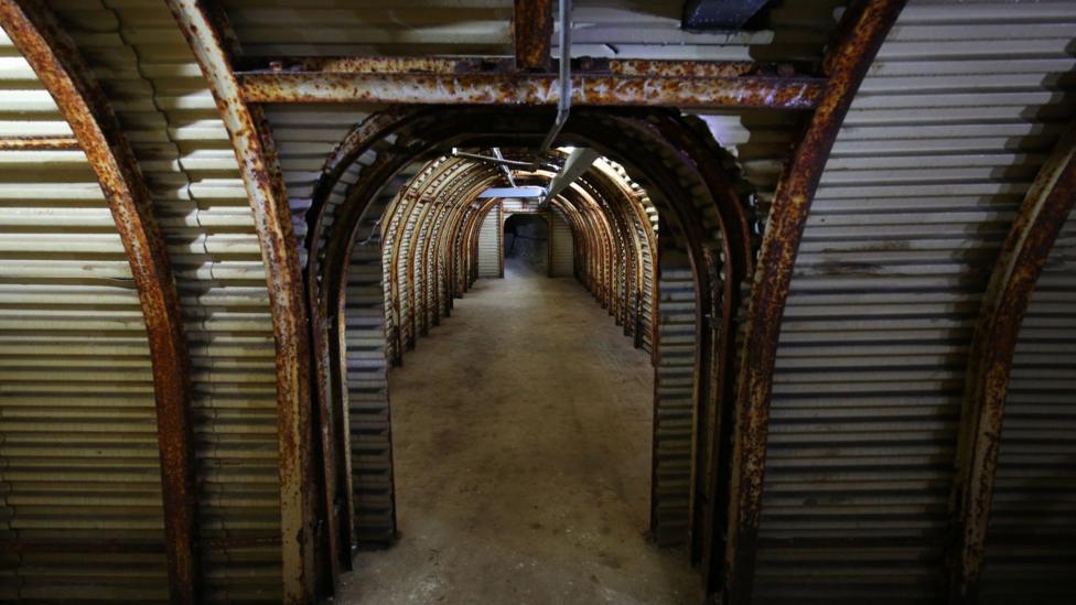 Anti-Zeppelin gun fired in Dover Castle display - BBC News