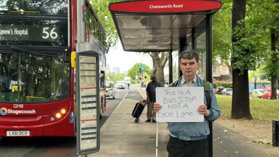 London transport: Floating bus stops are terrifying - campaigner - BBC News