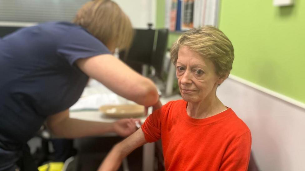 New flu treatment could protect vulnerable patients - BBC News