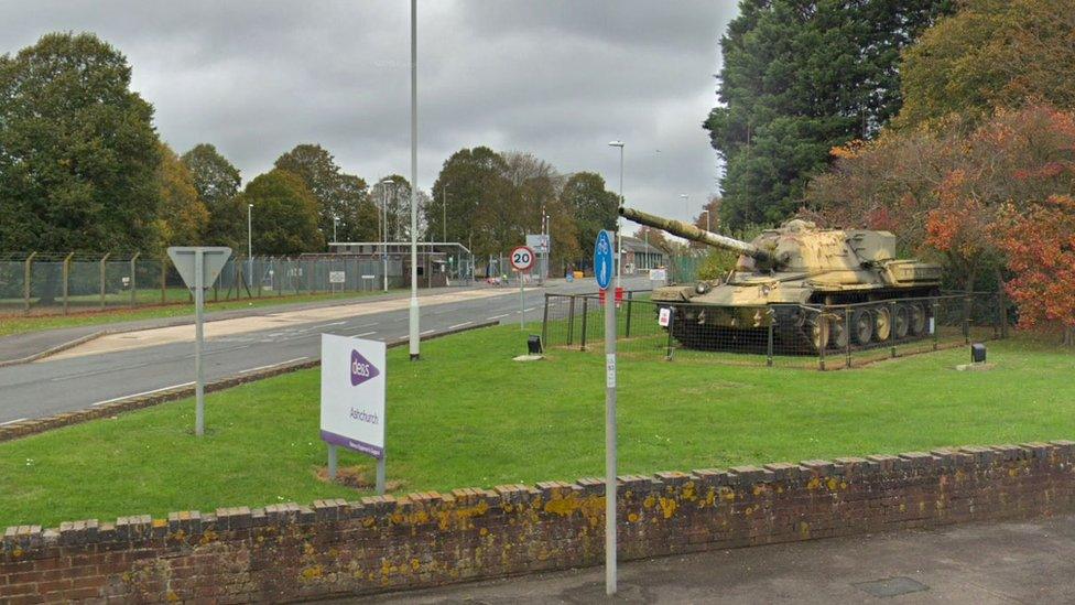 'Health fears' over Ashchurch MoD base asbestos - BBC News