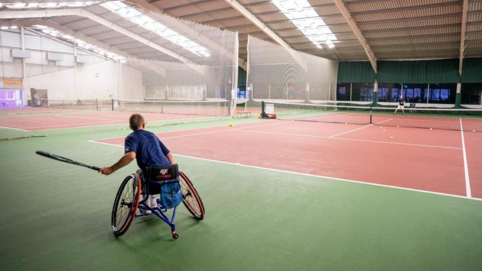 Oxstalls Sports Park: 'Truly inspiring' tennis club wins award - BBC News