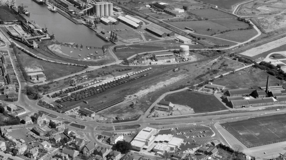 The fight to bring back the Portishead Railway line to Bristol - BBC News