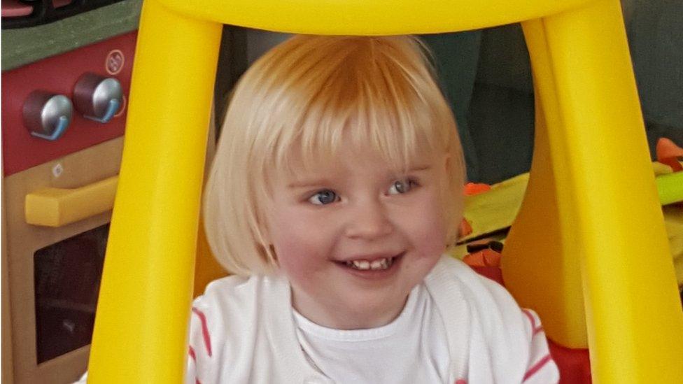 Damaged heart genes can be inherited - BBC News