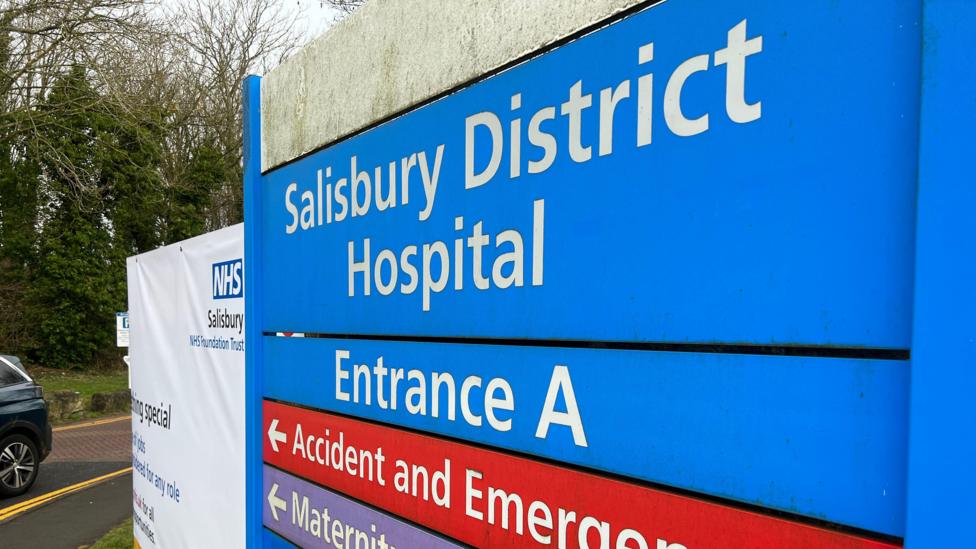 Salisbury Hospital opens new dementia-friendly Imber Ward - BBC News
