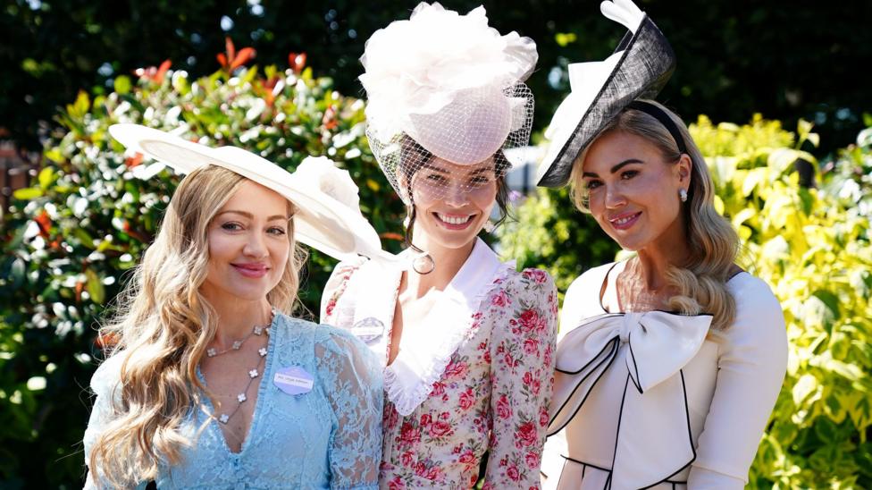 Royal Ascot: Head-turning hats on Ladies Day at the races - BBC News