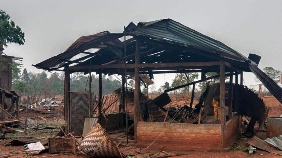 Myanmar quake toll passes 1,600 as people dig for survivors with bare ...