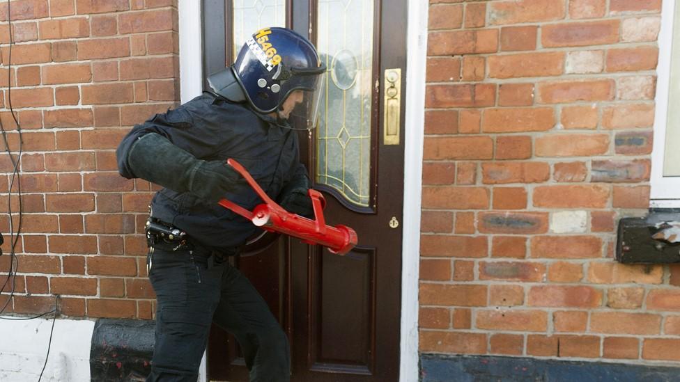Police raid St Helens houses in drugs den crackdown - BBC News