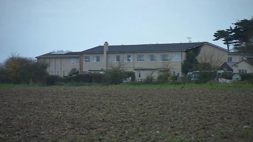 Earnley asylum seeker hostel plans withdrawn - BBC News