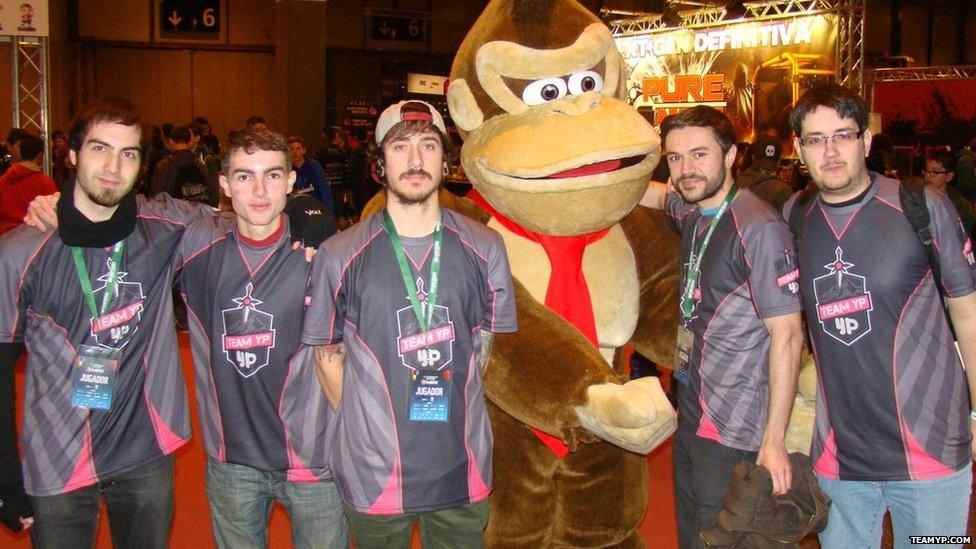 Team sponsored by porn company loses place in Electronic Sports League ...