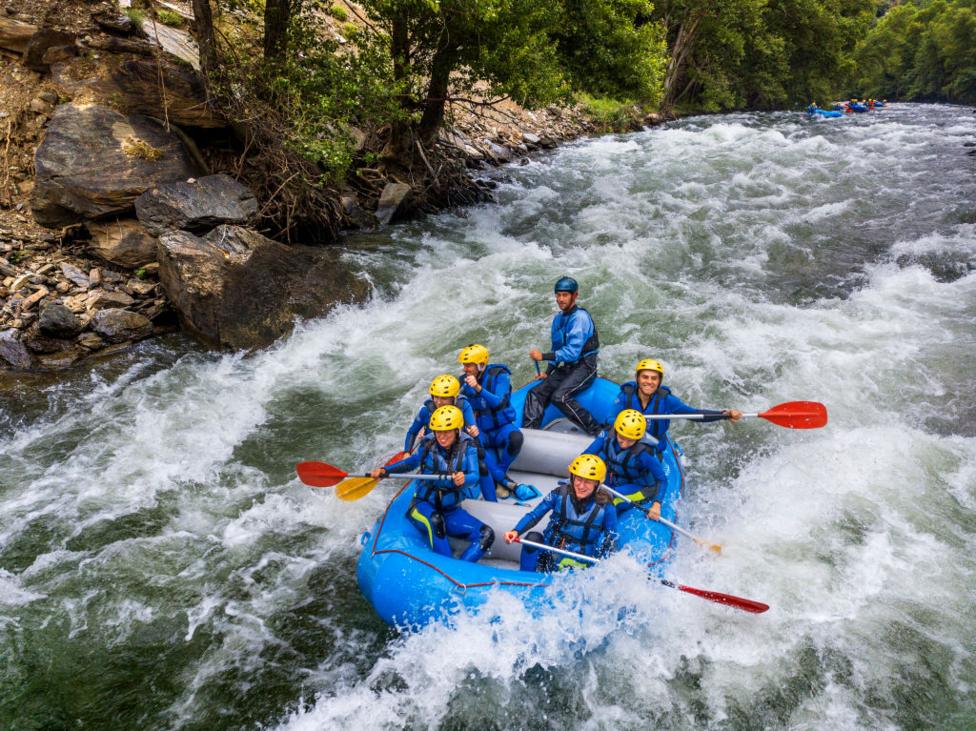 Three ways climate change makes adventure tourism riskier - BBC News