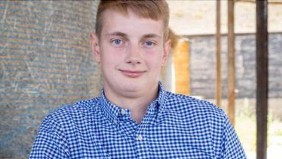 Body found in search for man missing after Cornwall crash - BBC News