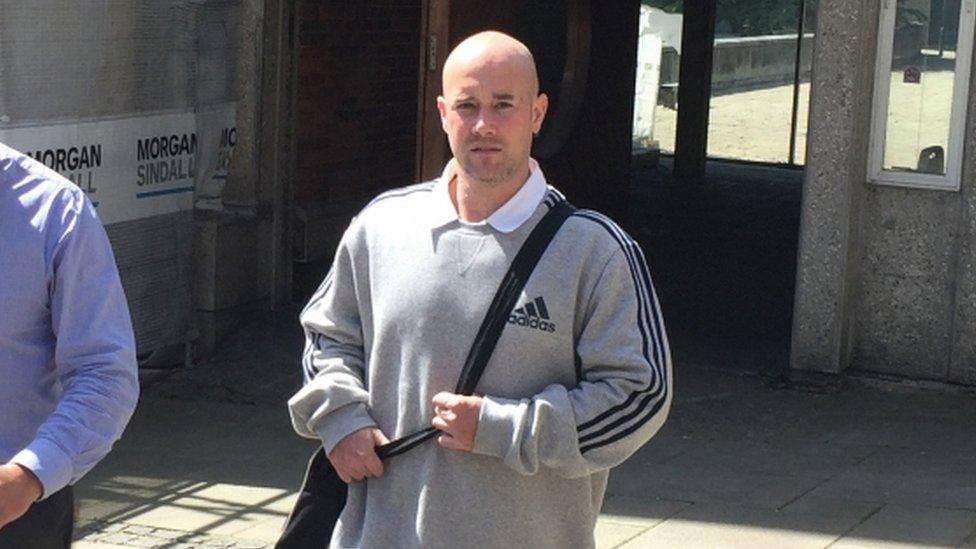 Baseball bat murder trial: Neil Sutherland cleared 11 years on - BBC News