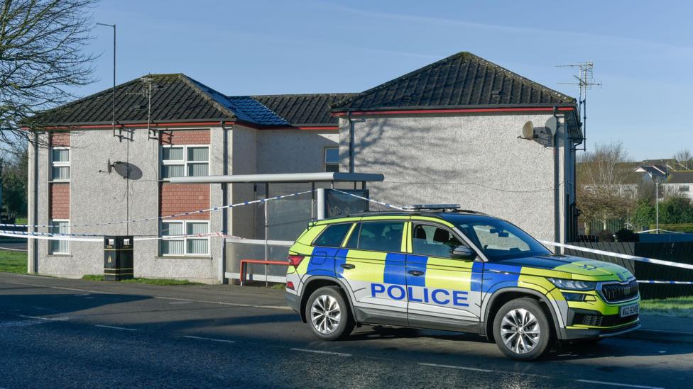 Murder investigation over death at Dungannon flat - BBC News