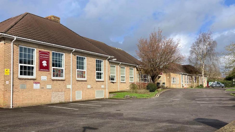 Frome school safety scheme organisers want views of residents - BBC News