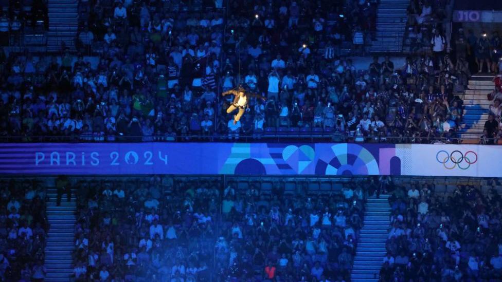 Paris 2024: Best pictures from the closing ceremony - BBC Newsround