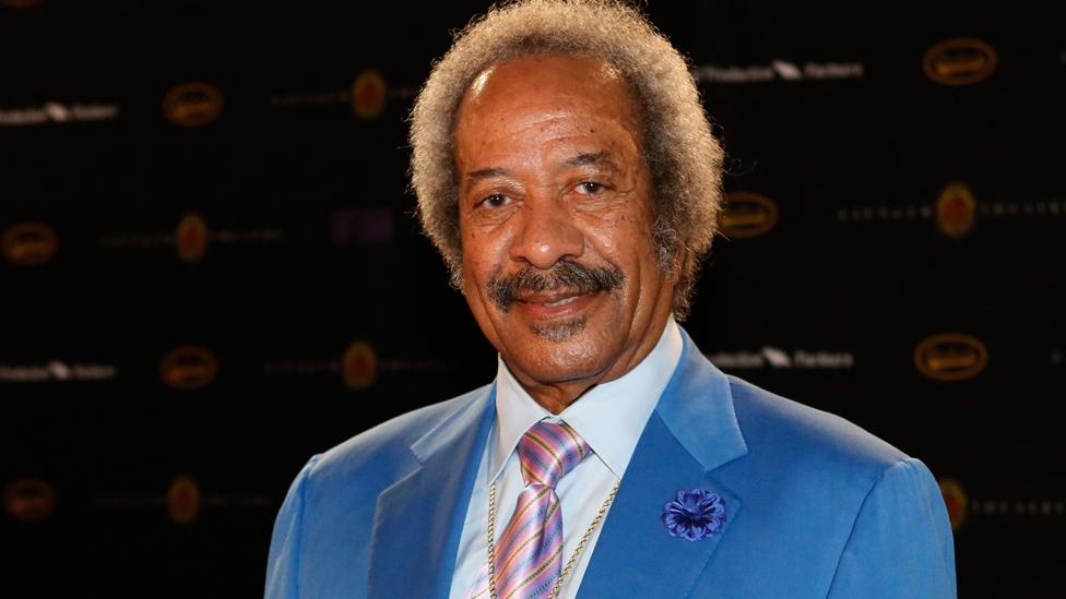 R&B legend Allen Toussaint dies aged 77 - BBC News