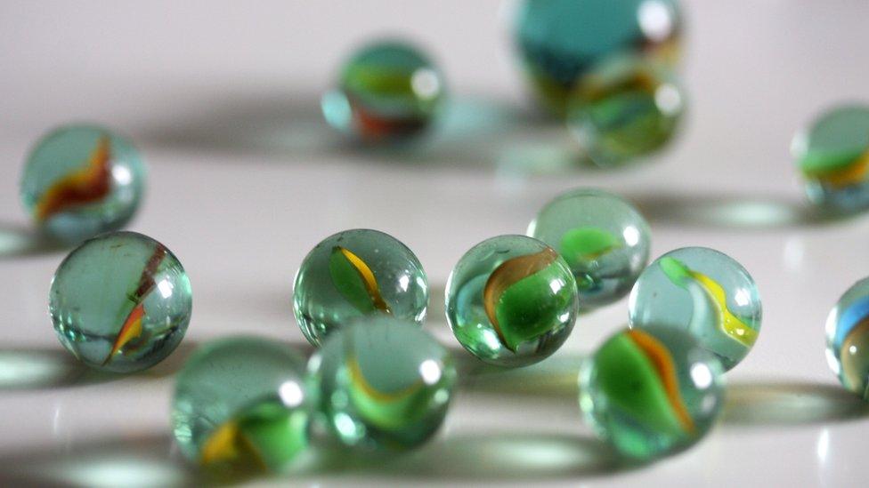 Scots 'have 421 words' for snow - BBC Newsround