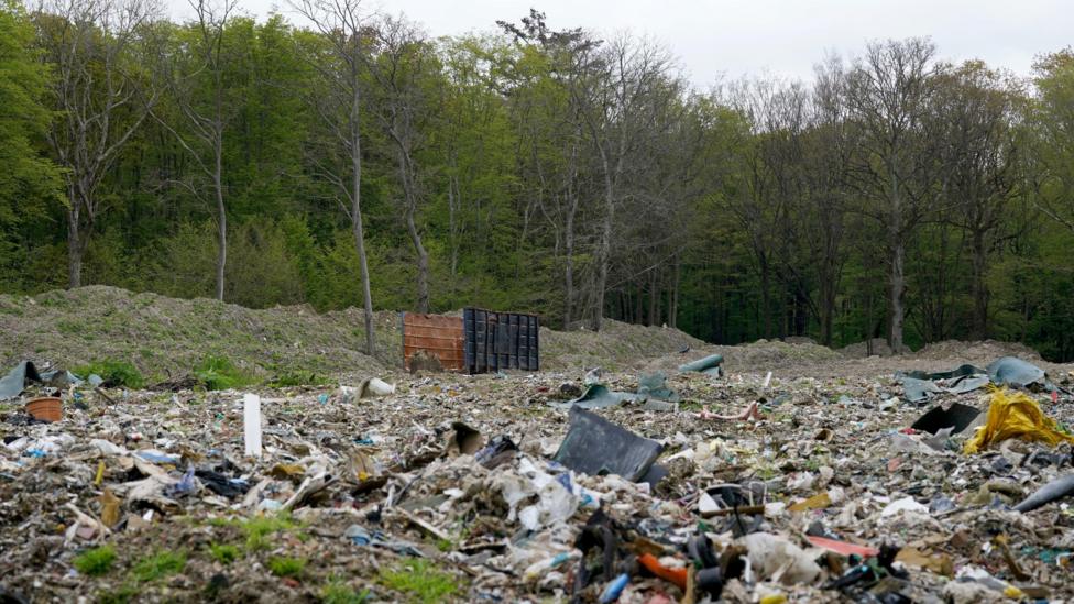 Work begins to clear 'toxic' dump at Hoads Wood in Kent - BBC News