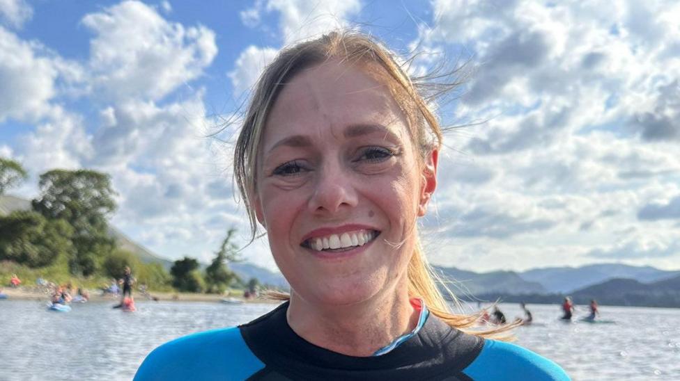 'Do not cry for me', says breast cancer campaigner in final post - BBC News