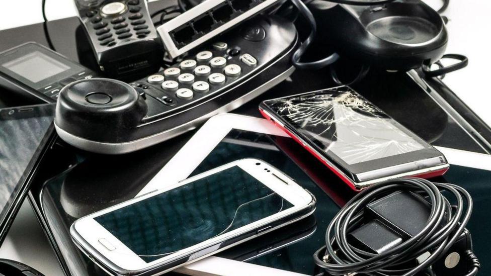 Report finds record levels of electronic waste around the world - BBC ...