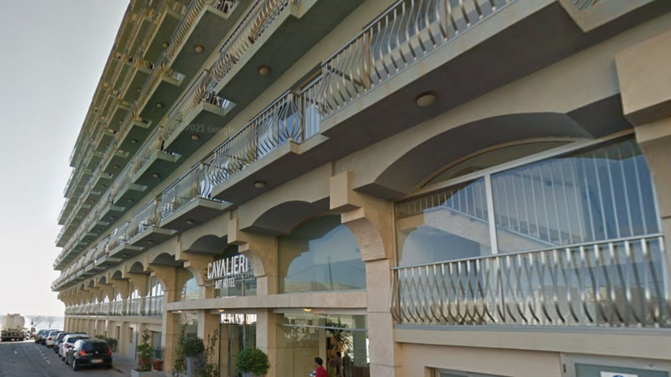 'Nightmare' for family of man who died in Malta balcony fall - BBC News