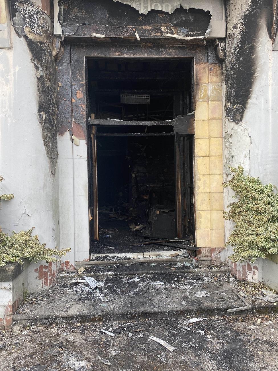 Disused Dumfries factory fire 'started deliberately' - BBC News