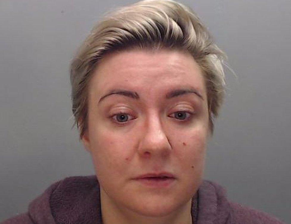 Warrington carer stole £16,000 from dementia patient - BBC News