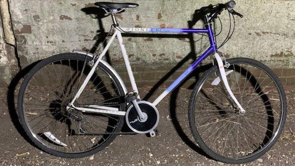 Droxford cyclist death: Police appeal to identify man found lying in ...